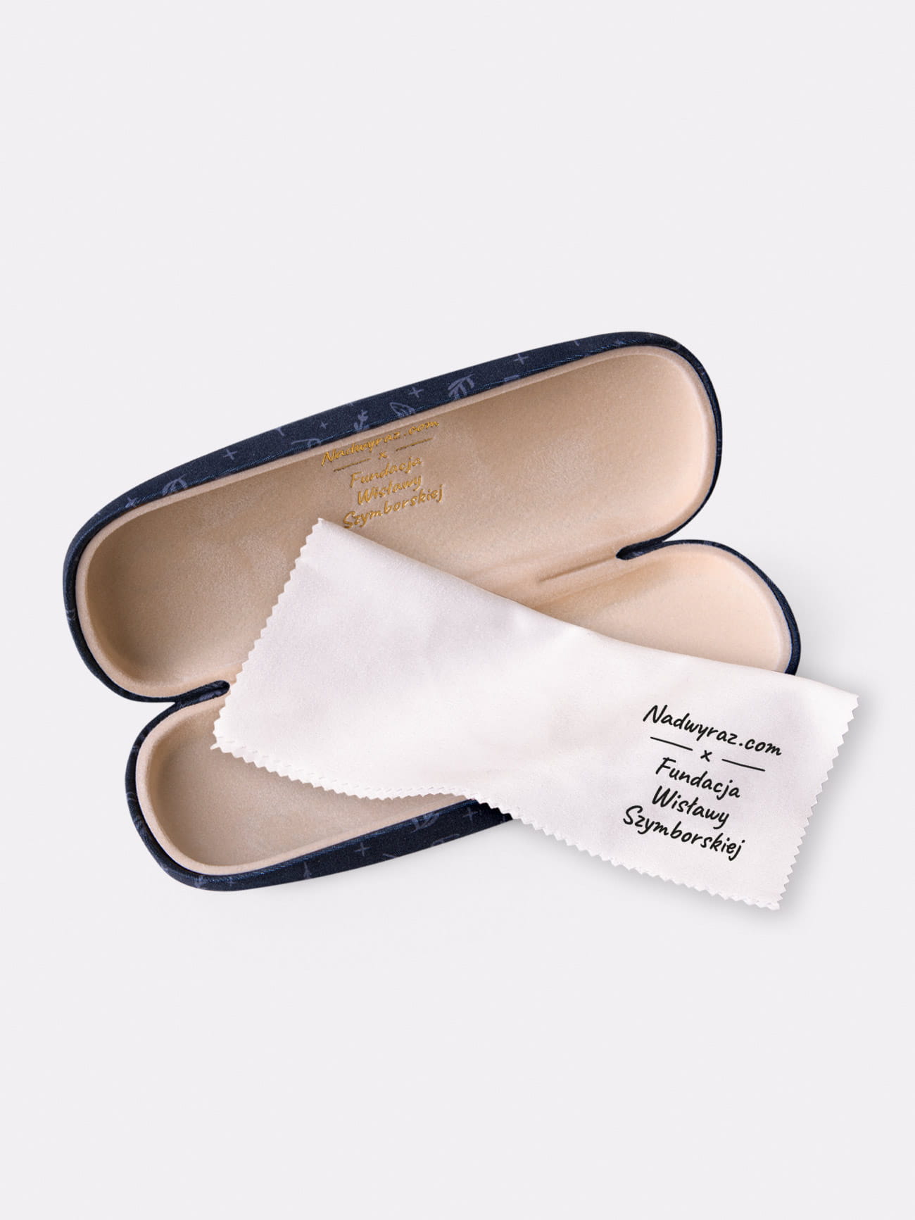 NA DOBRE, NA NIEDOBRE I NA LITOŚĆ BOSKĄ / Wisława Szymborska / etui na ...